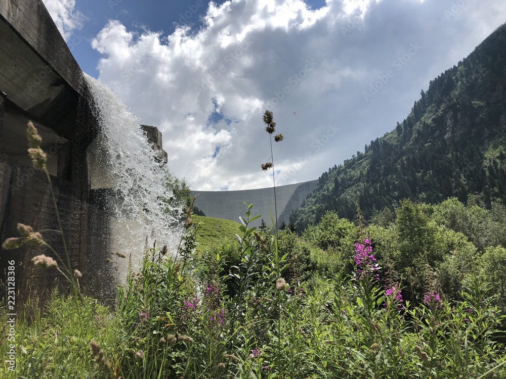 Staudamm, Stausee, Staumauer, Zillergründl im Zillertal, Tirol ...