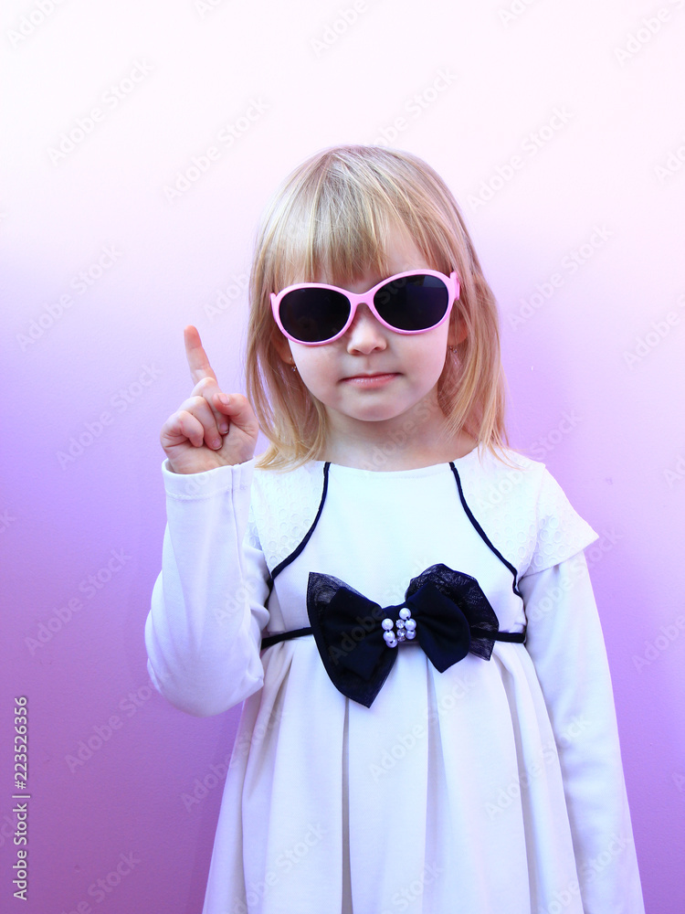 Serious girl shaking her finger. Girl wagging her index finger. Angry ...