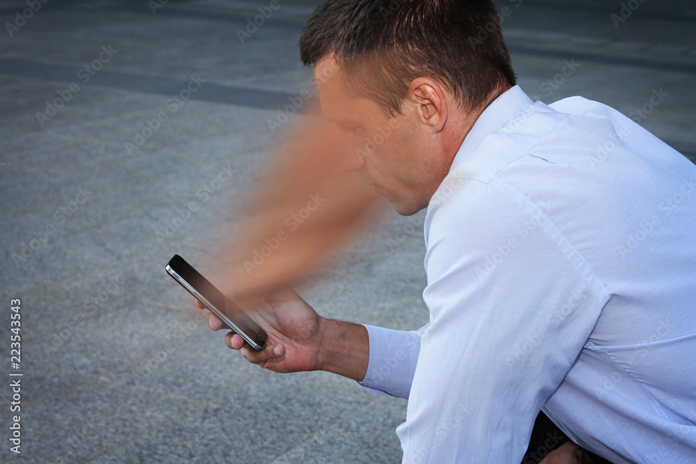 Negative effects of social media on personal life, addictiction ...