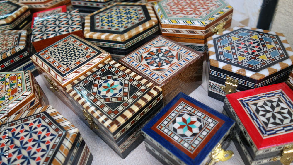 "Nazari taracea" boxes of Granada. Artisanal marquetry techniques ...