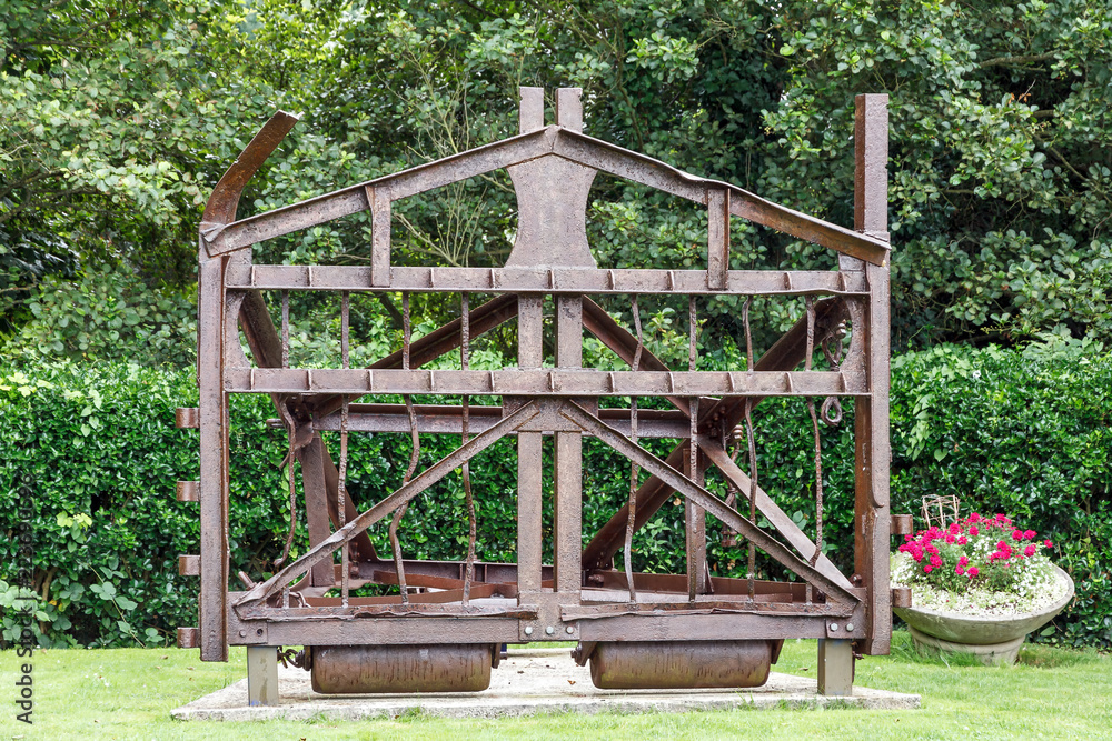 The Cointet-element, also known as a Belgian Gate or C-element, a heavy ...