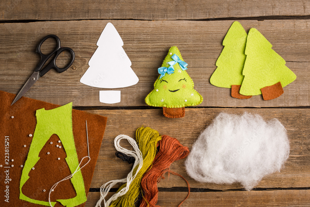 Cut-out details fur-tree toy. Fabric crafts for kids step by step. How ...