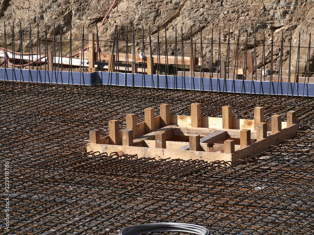 Excavation pit with concrete steel mats and monier iron for floor slab ...