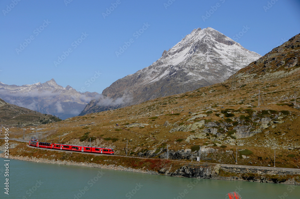 Unesco world heritage train-trip: The Bernina-Train at the glacier lake ...