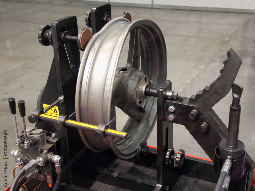 Equipment for service and repair of motorcycles - tire machine for ...