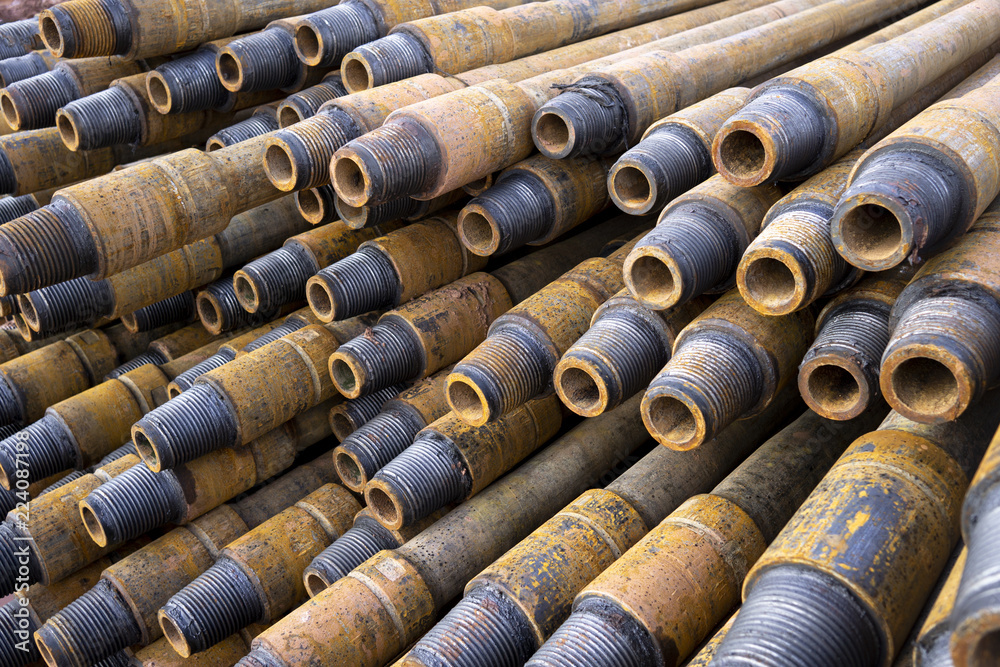Drilling of oil and gas wells. Drill pipe inspection. Tubing for oil ...