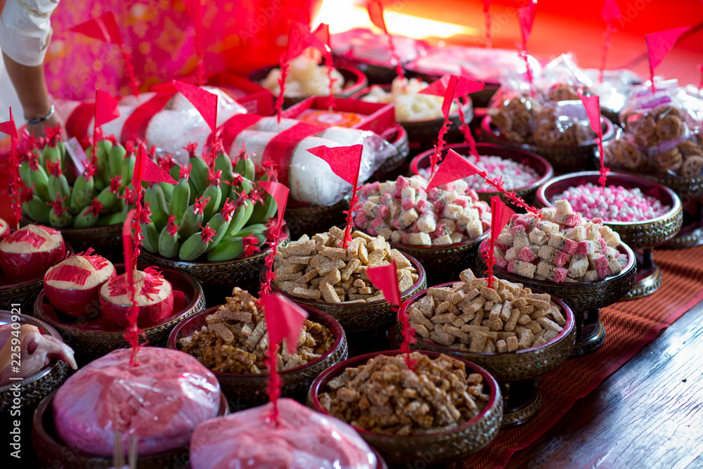 Colorful appearance and distinct flavors. The art of Thai desserts have ...