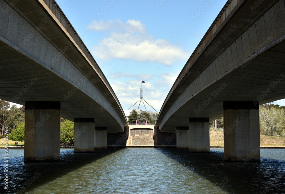 Commonwealth Bridge over Lake Burley Griffin in Australia capital city ...