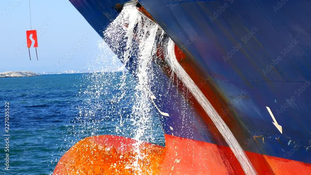 Ballast Water Discharge at Ship Side vídeo de Stock | Adobe Stock