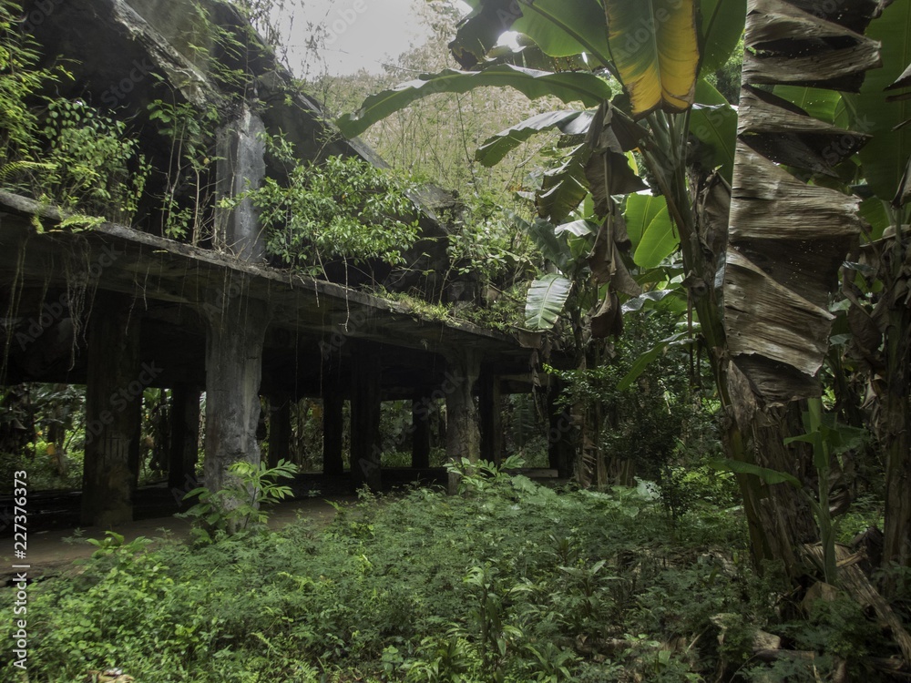 Remains of a World War II Japanese military command centre on Eten ...