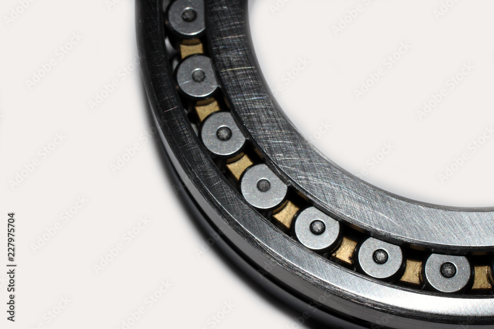 thrust bearing which consists of a separator of two clips and balls ...