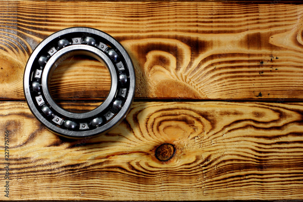 thrust bearing which consists of a separator of two clips and balls ...