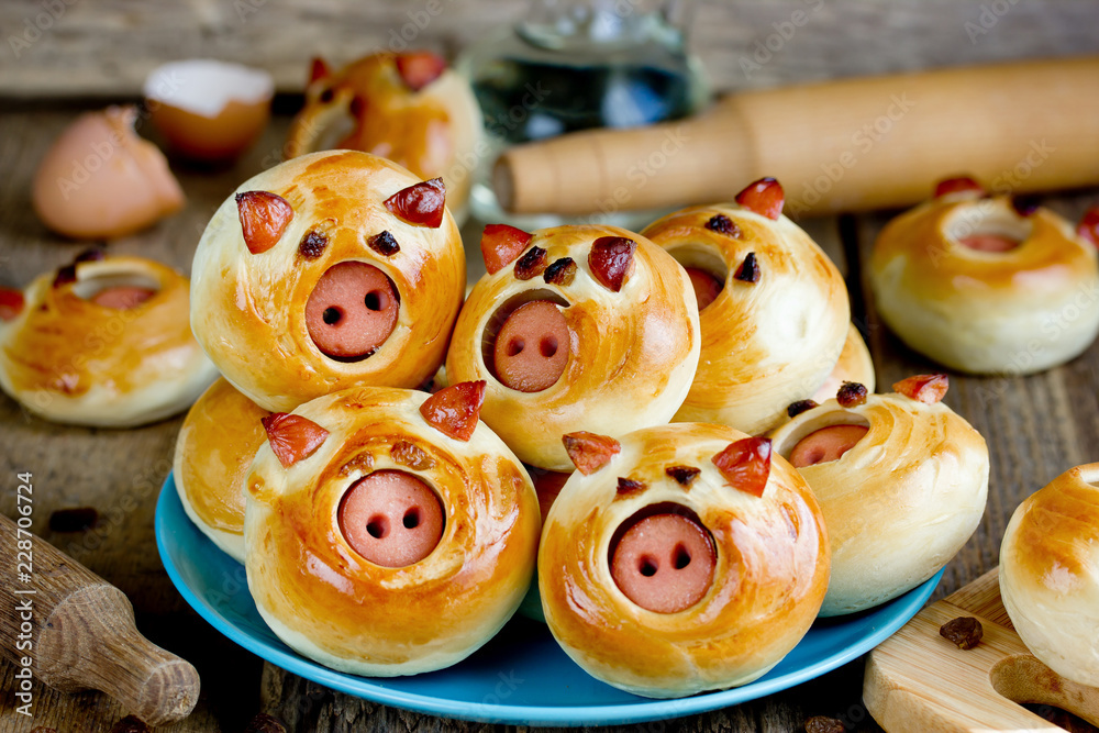 Pig buns stuffed with sausage - funny baking idea shaped cute piggy ...