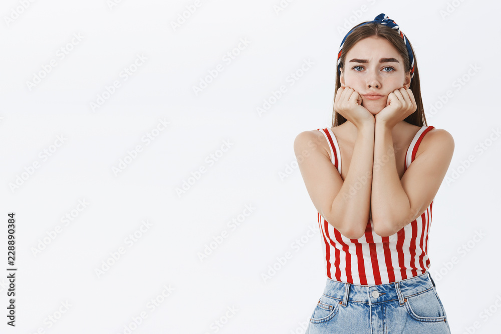 Foto de Waist-up shot of moody and lonely charming and stylish european ...