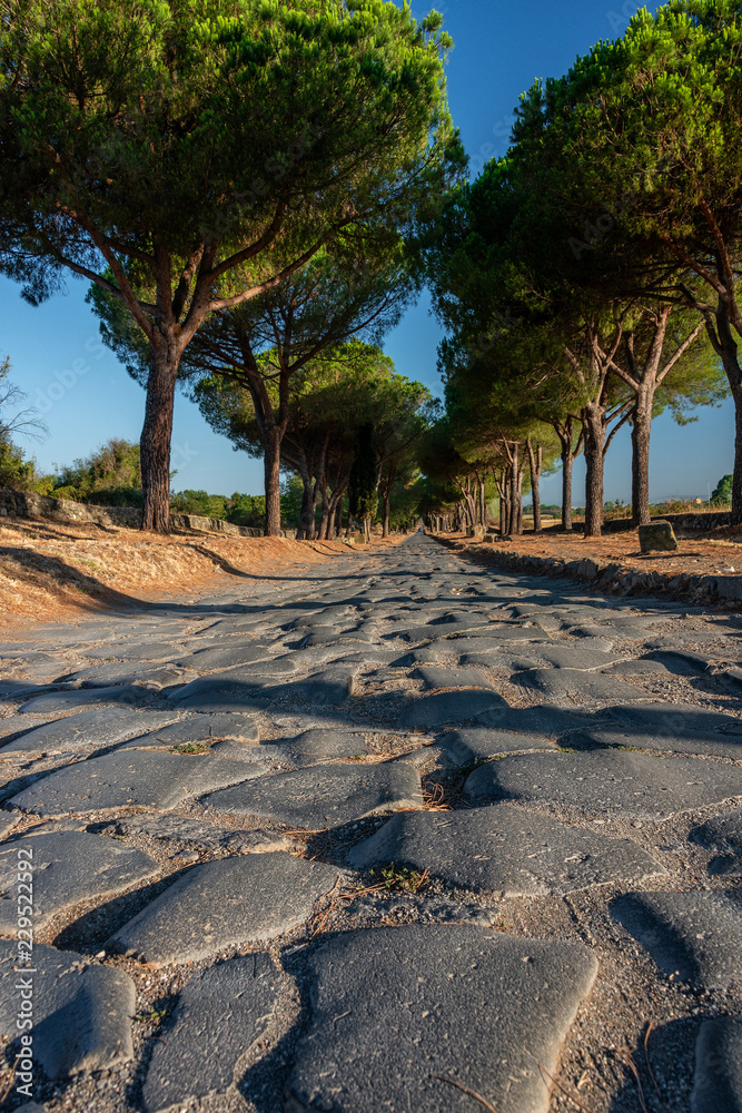 Alle Wege führen nach Rom - Die Via Appia Antica Stock Photo | Adobe Stock