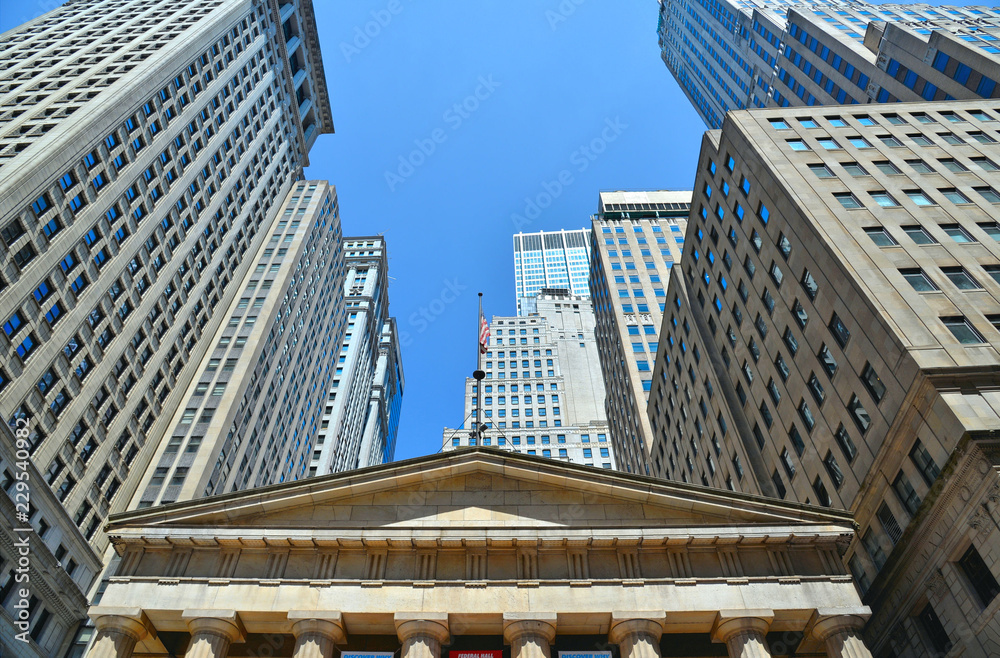 Highrise buildings with Federal Hall in Wall Street financial district ...