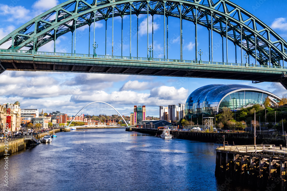 Classic view of the Iconic Tyne Bridge spanning the River Tyne between ...