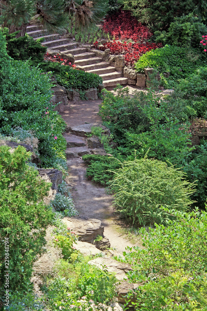 Garden Pathways With Steps