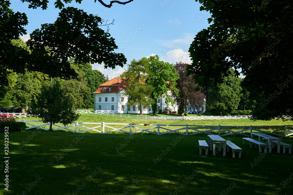 Schloss und Gut Panker in Panker, Kreis Plön, Probstei, Schleswig ...