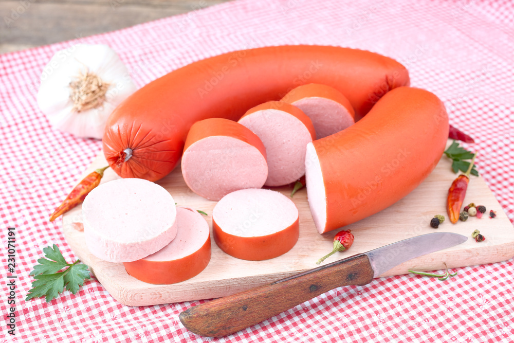 Lyoner Wurst Stock-Foto | Adobe Stock