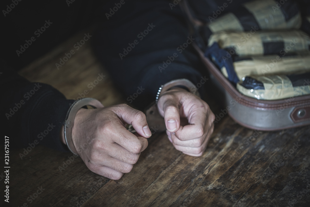 Drug traffickers were arrested along with their heroin. Police arrest ...