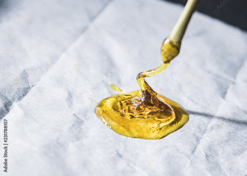 Dabs Weed Shatter