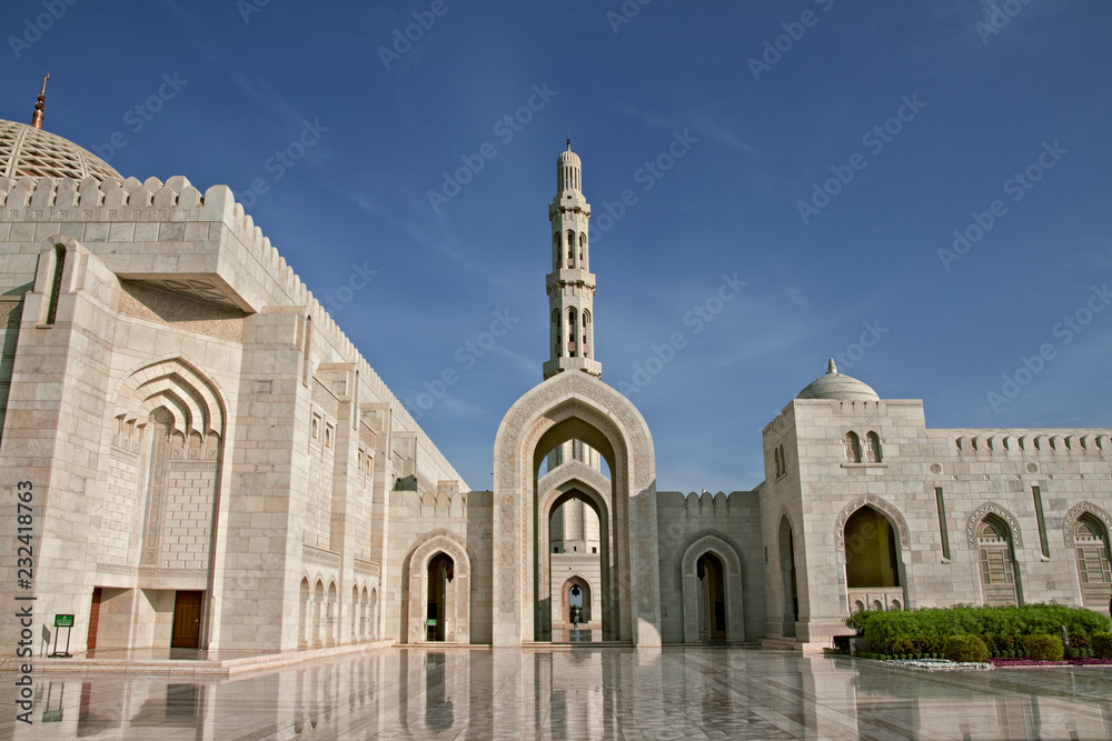 Oman. Great mosque of Sultan Qaboos Great mosque of Sultan Qaboos in ...