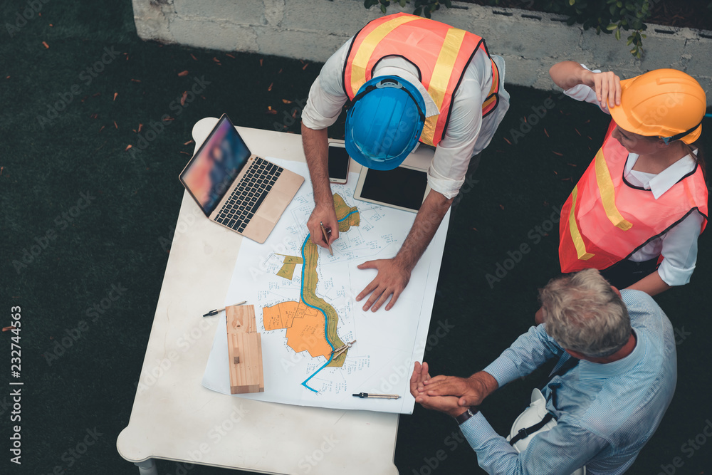 Project management team of engineer and architect are signing contact ...