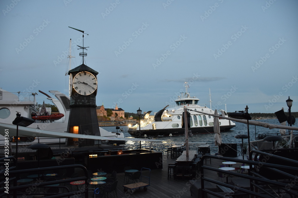 Oslo, Norwegen, Uhrturm, Ziffernblatt, Zeiger, Zeit, Uhrzeit, Turm ...