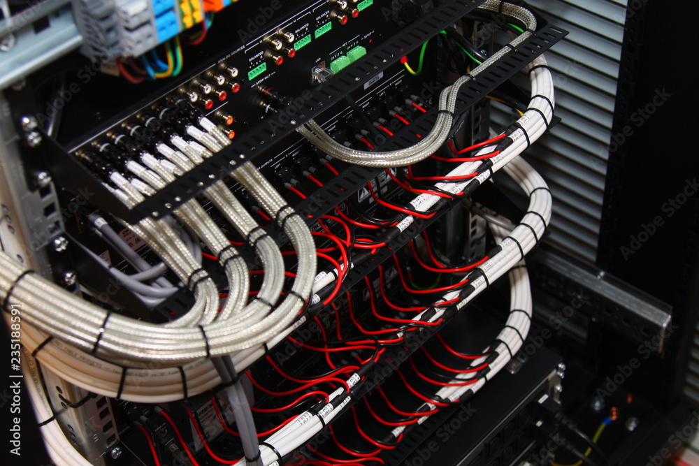 Connecting an audio amplifier using a coaxial cable with an RCA ...