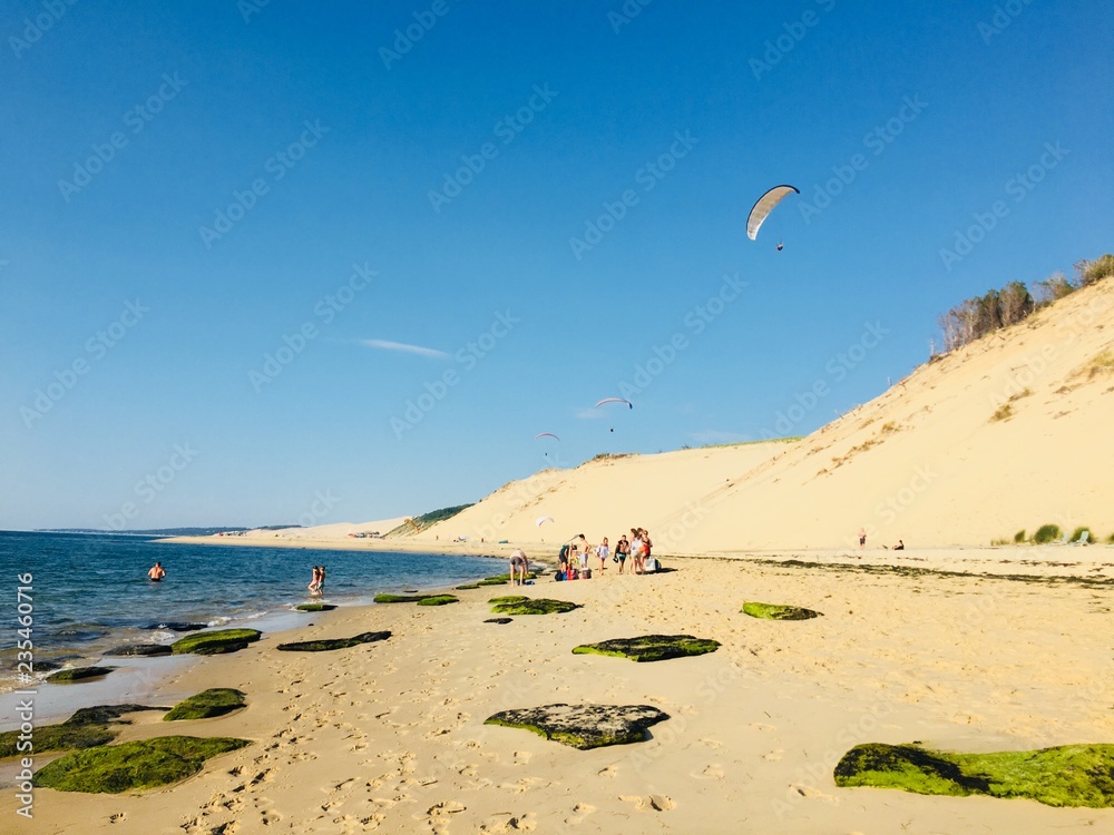 Parapente dune du pila mer bassin d'Arcachon Stock Photo | Adobe Stock