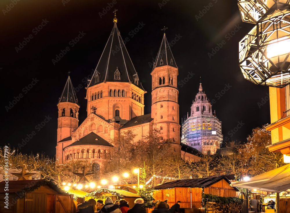Weihnachtsmarkt Mainz Stock-Foto | Adobe Stock