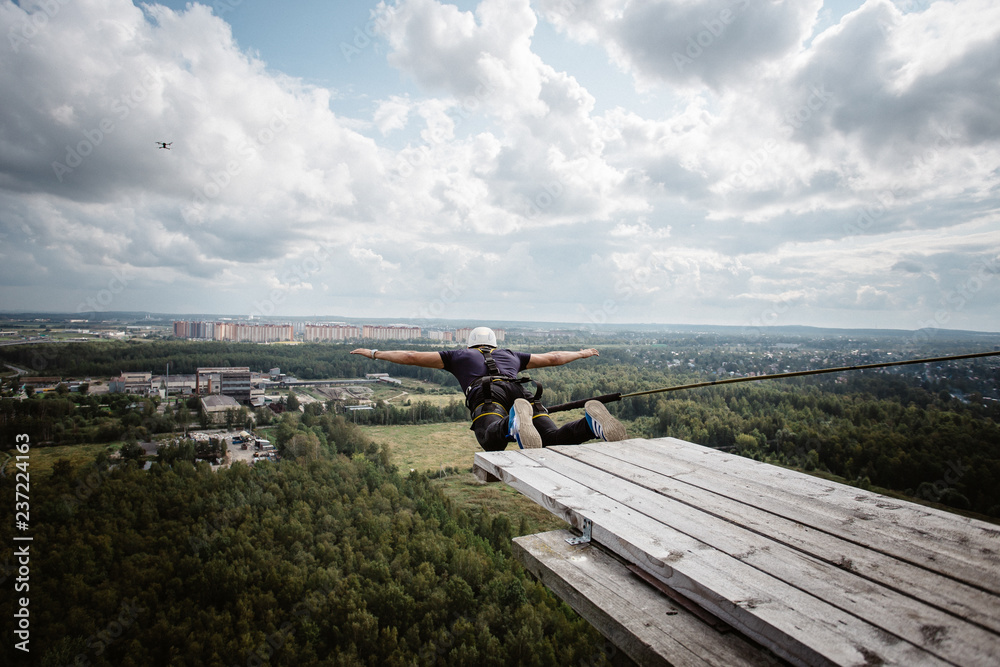 rope jumping, rope jumping is an extreme sport for everyone. Bungee ...