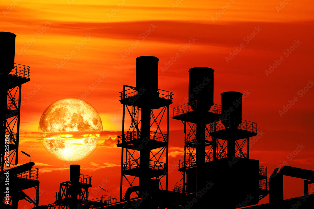 full long night moon, cold moon back between refinery night sky Stock ...