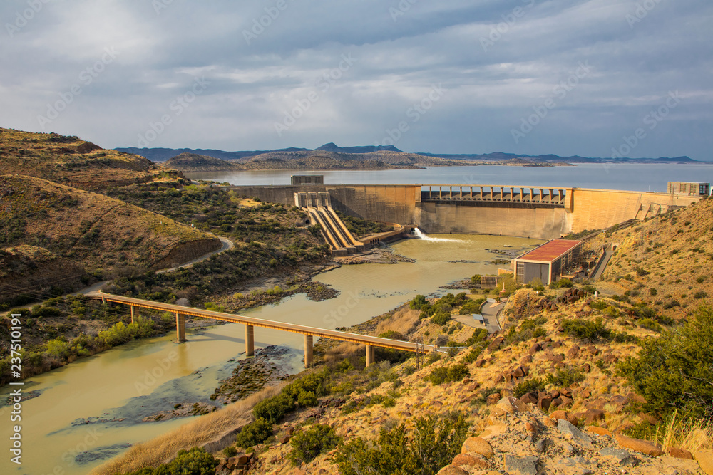 Gariep dam on the Orange River in South Africa, the largest dam in ...