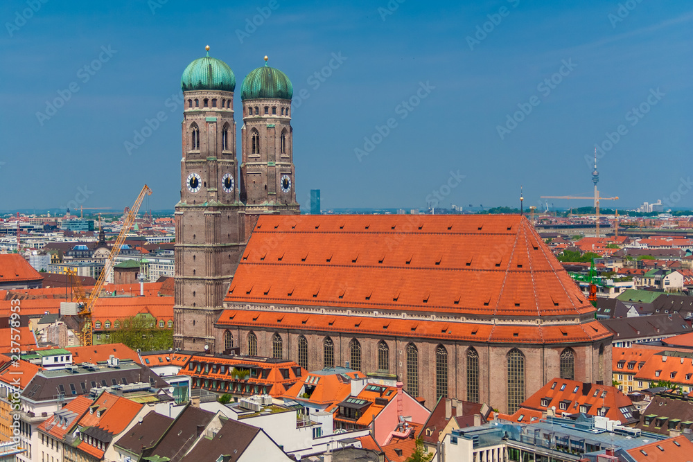 Picturesque cityscape view with the famous Munich Cathedral, also ...