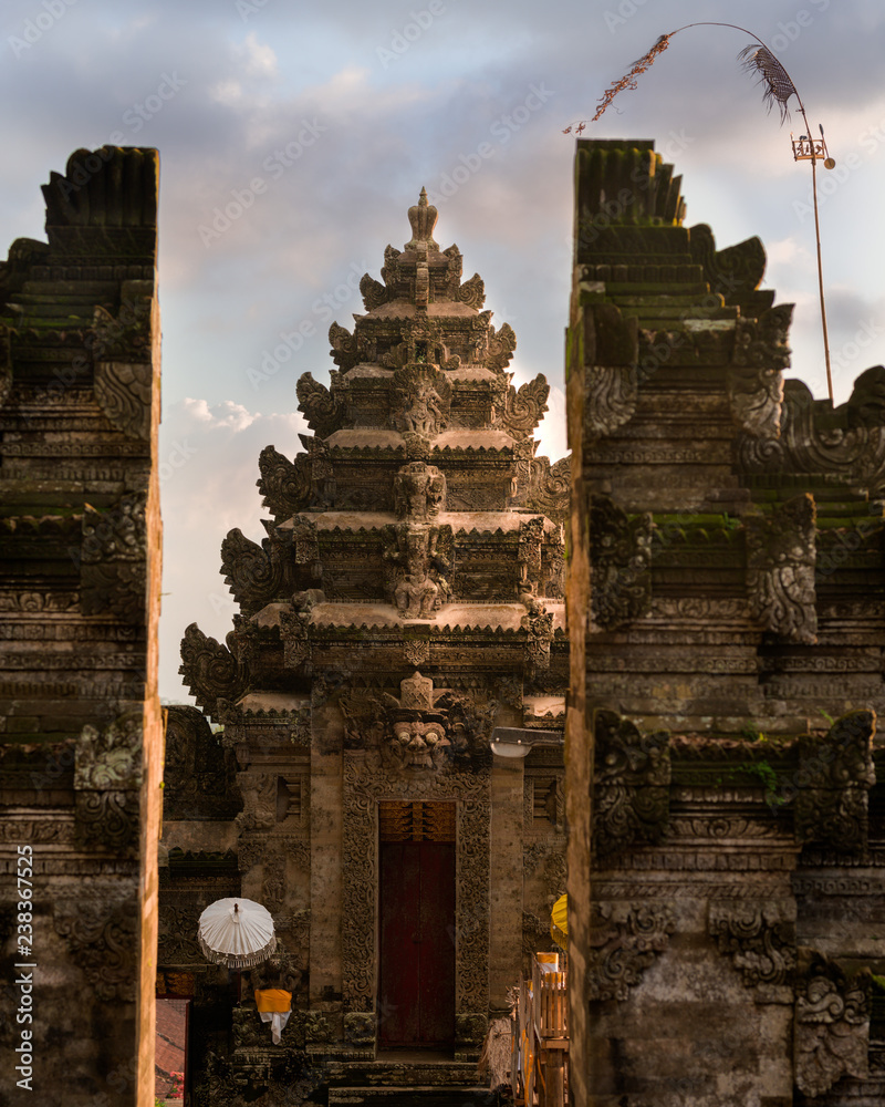 Aligned balinese split gate and candi entrance in Pura Kehen hindu ...