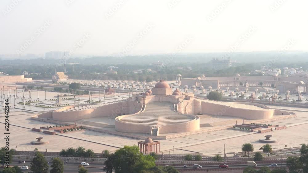Landscape of Lucknow city with busy roads and cars passing by Stock ビデオ ...