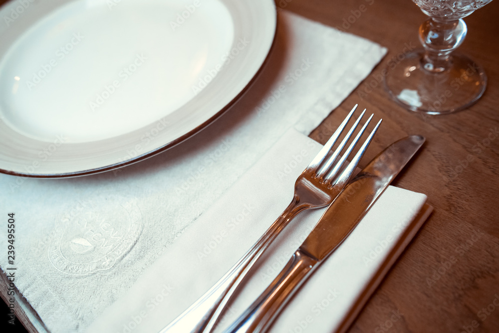Dining setting or table setting of silverware or cutlery including a ...