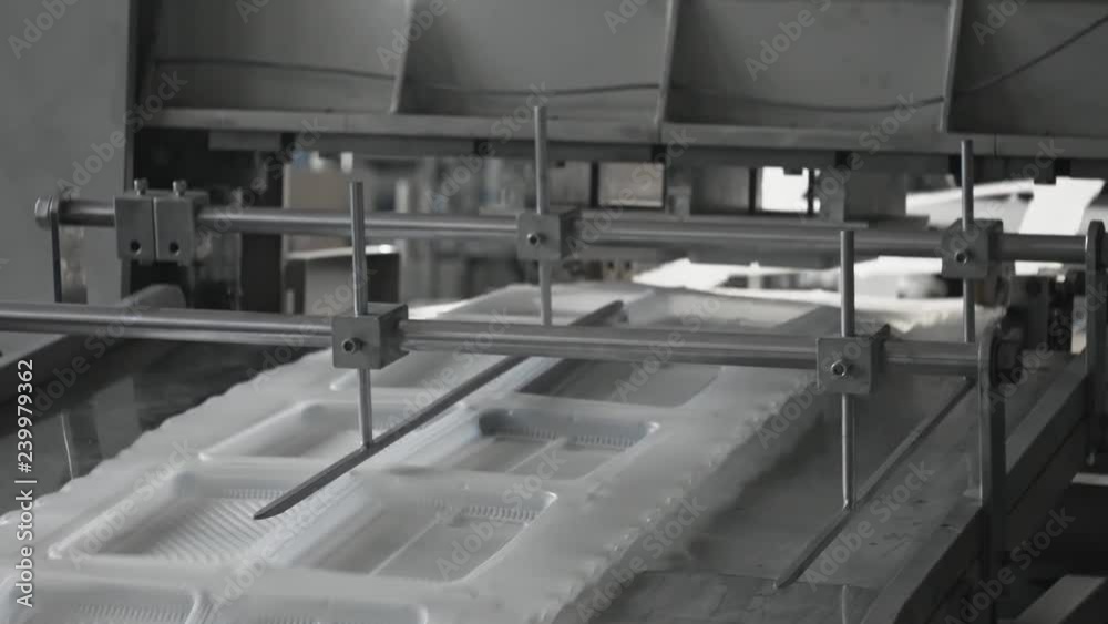 Plastic lunch boxes manufacture plant, disposable food package ware ...