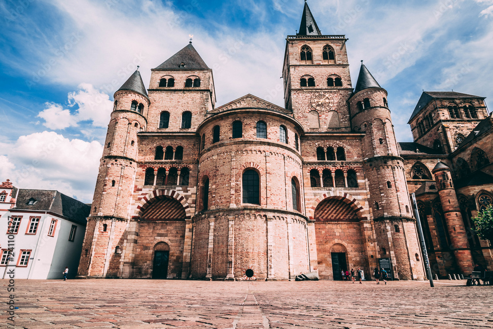 romanischer Dom in der Altstadt von Trier Stock Photo | Adobe Stock