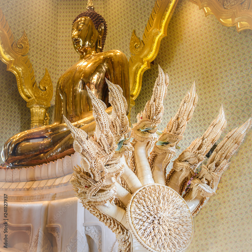 Templo del Buda de oro o Wat Traimit, contiene una estatua de Buda en ...