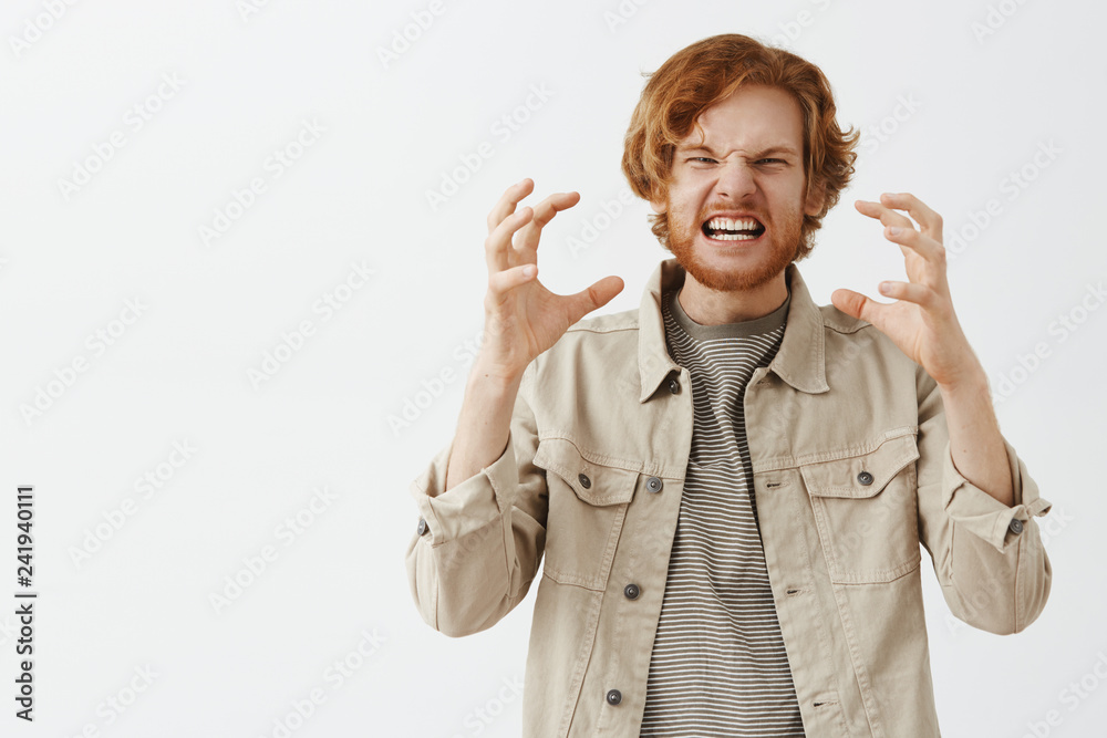 Man explaining how he hates his ex-wife imitating he choking her with ...