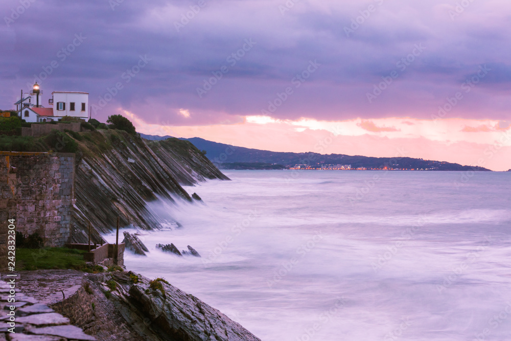 Foto de Brave coast at the basque Corniche (Erlaitza) at a sea storm on ...