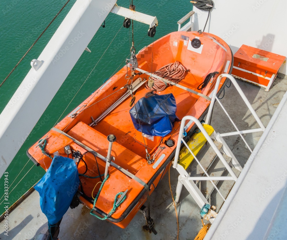 Lifeboat Ship Rettungsboot Schiff Stock-Foto | Adobe Stock