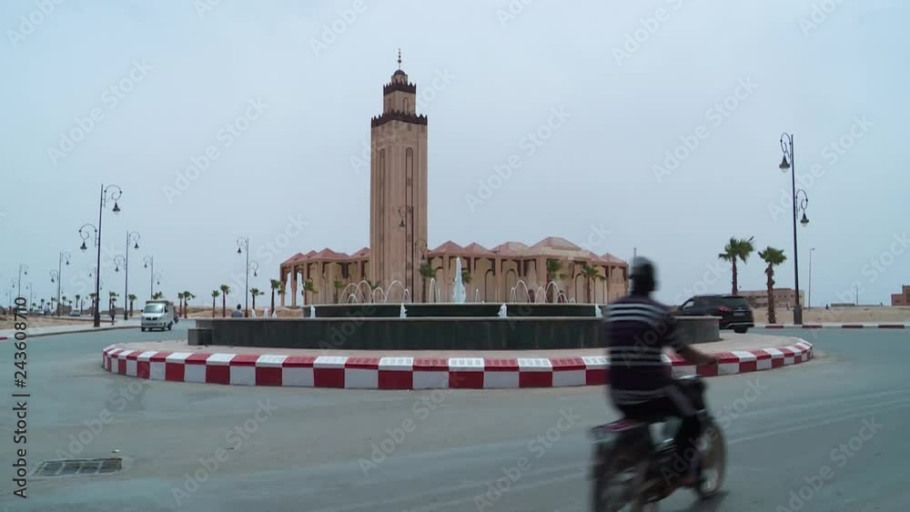 Wide view of the largest mosque of the provinces of southern Morocco in ...