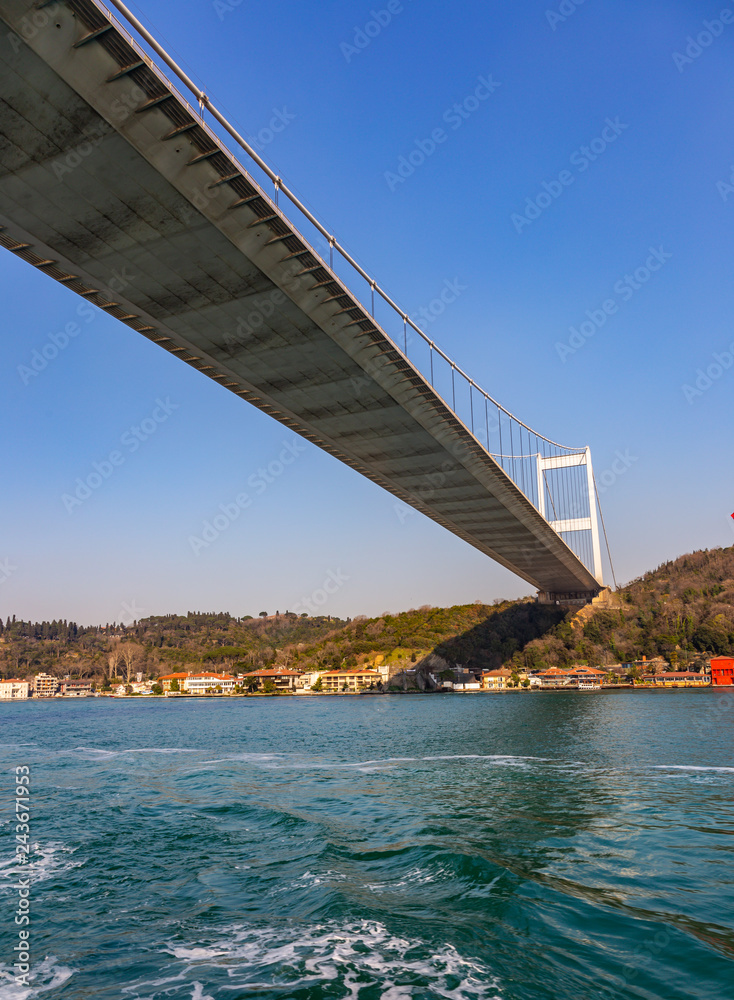 The grand bridge of Sultan Mehmed Fatih through the Bosphorus, Turkey ...