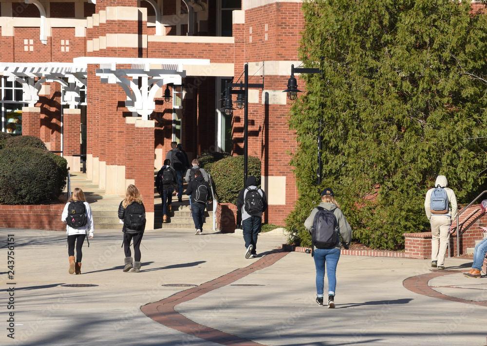 College students walk around campus on a cold winter morning Stock ...