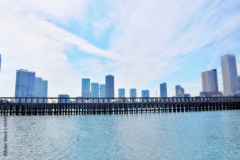 View of Tokyo Bay and High-Rise buildings skylines foto de Stock ...