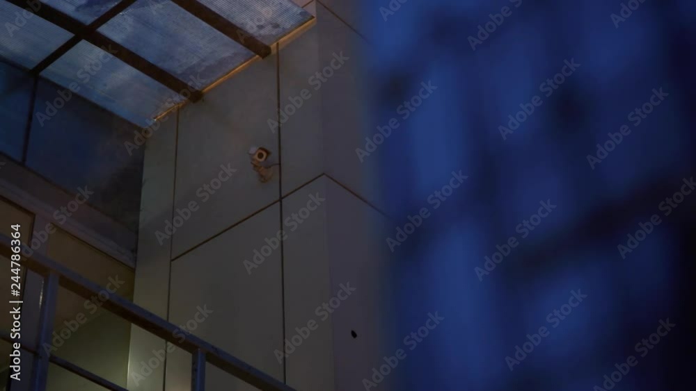 Vidéo Stock Surveillance camera in prison. Prison cell lattice ...